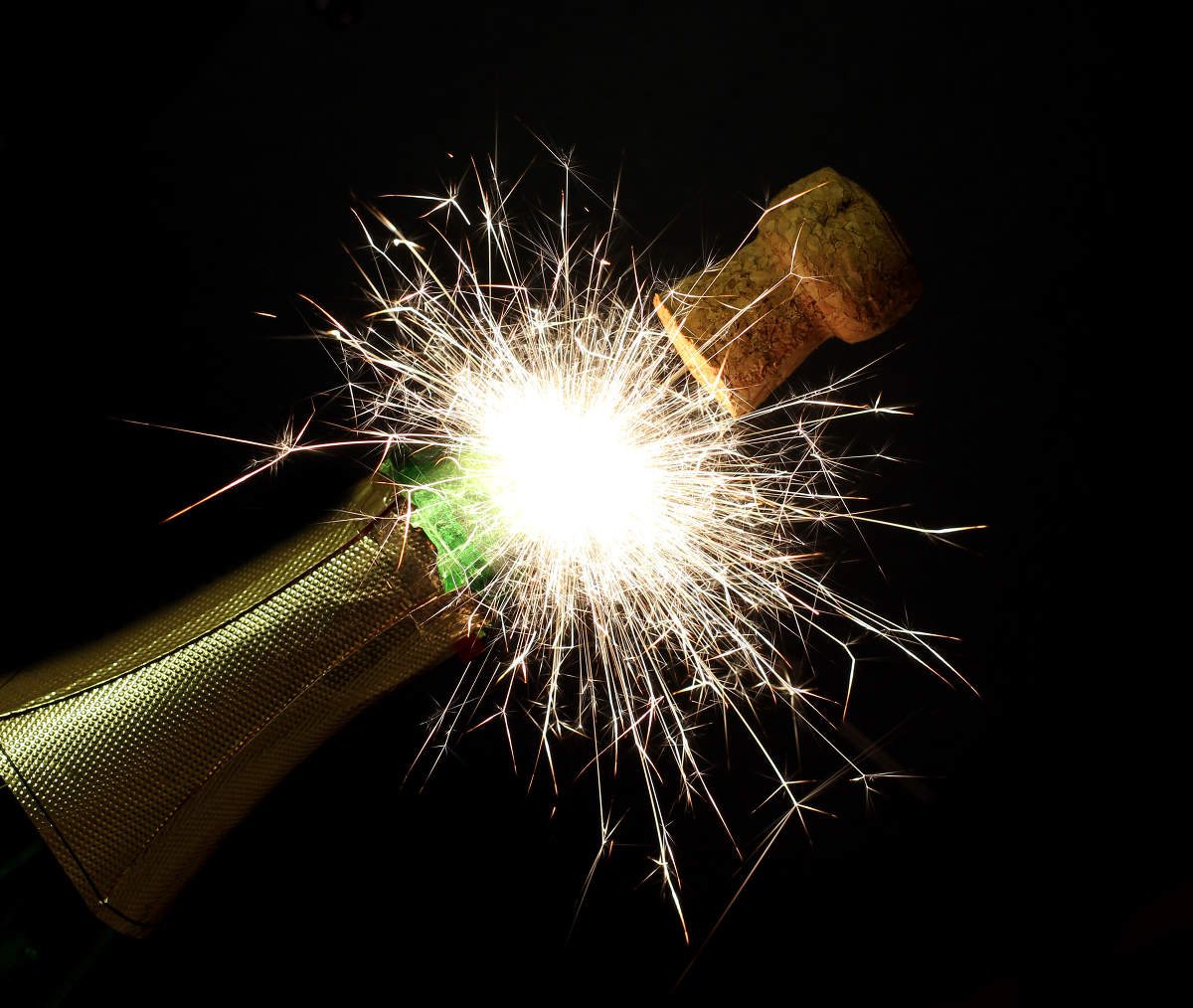 Ways to keep up with your New Year’s resolutions | Downtown Magazine